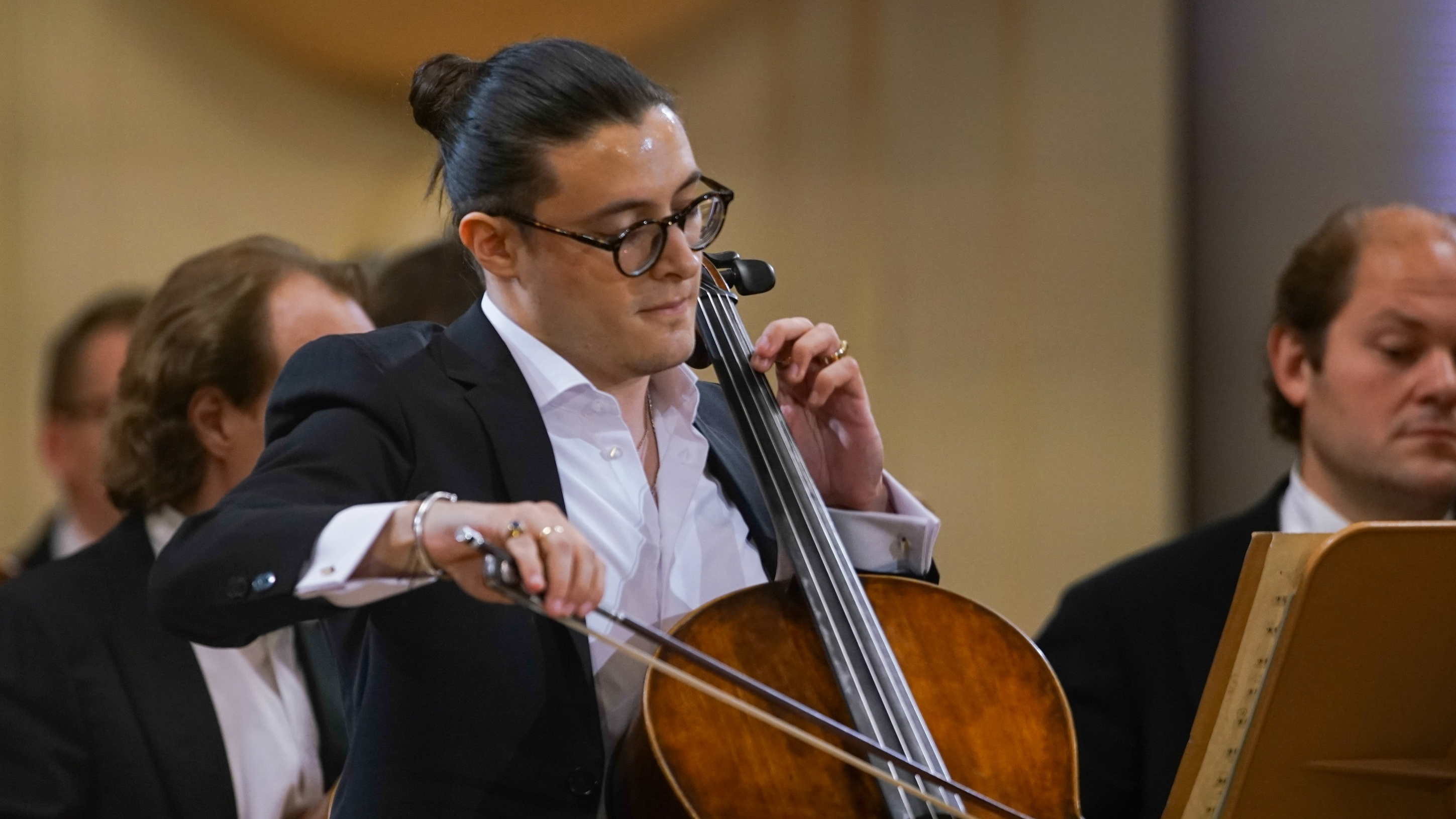 XVI International Tchaikovsky Competition: Cello Final (II/III)