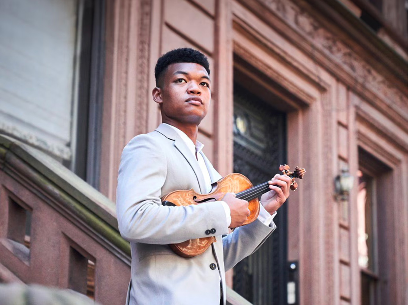 Alexander Shelley conducts Strauss, Estacio, Price, and Louie — With Randall Goosby