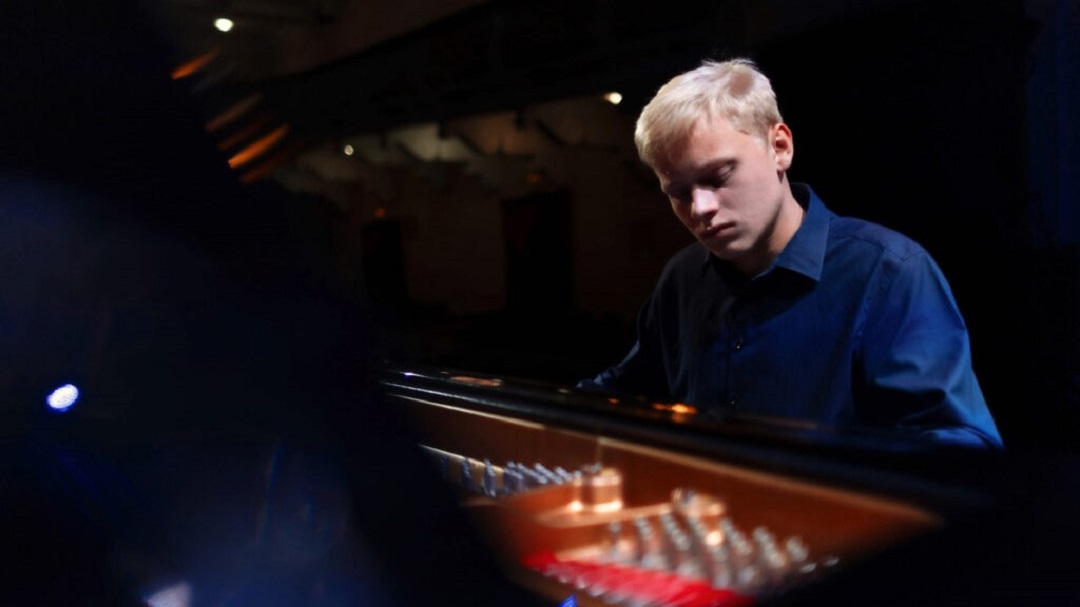 Charles Dutoit conducts Kodály, Prokofiev, and Stravinsky — With Alexander Malofeev