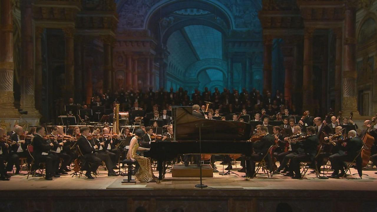 Concert for Peace: Vienna Philharmonic and pianist Yuja Wang mark 100 ...