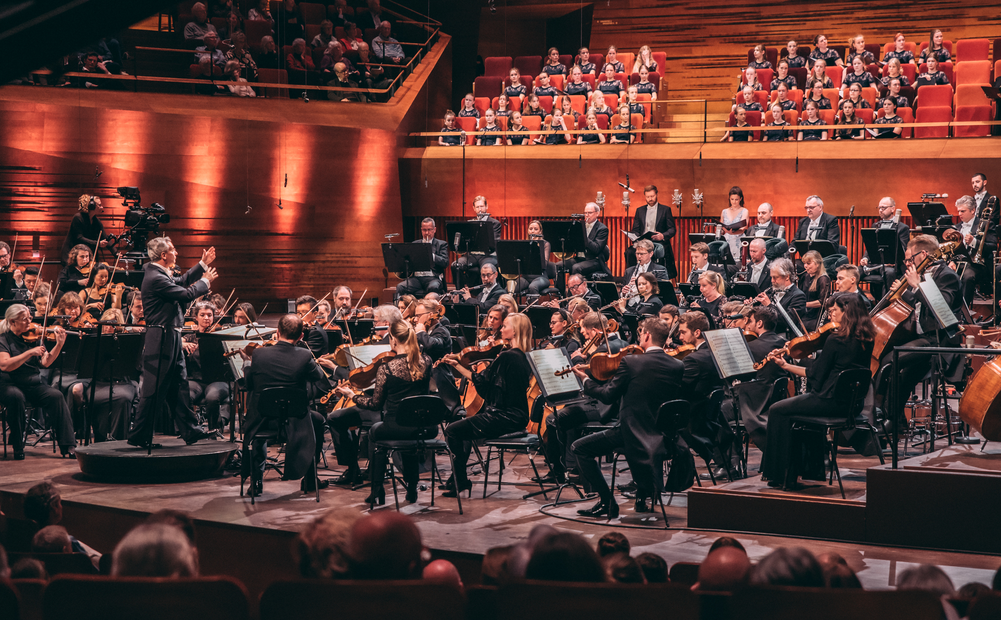 The Danish National Symphony Orchestra play Nielsen's Symphony No. 2 ...