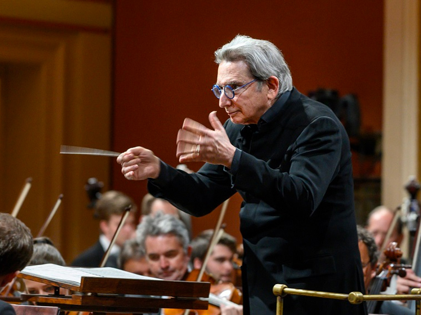 Michael Tilson Thomas conducts Copland and Schubert