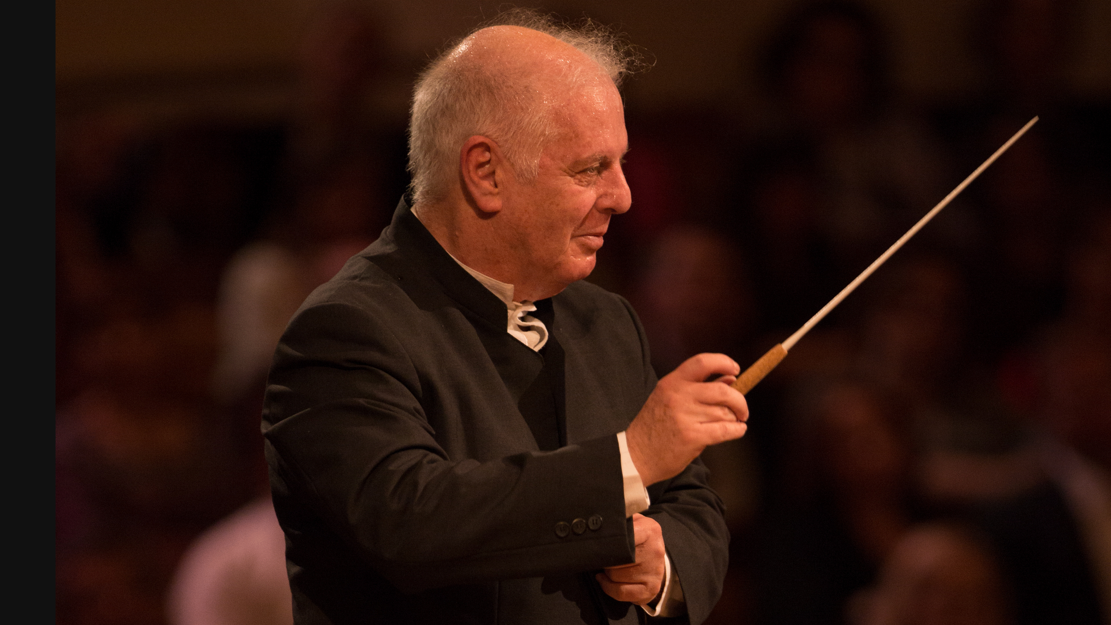 Daniel Barenboim conducts Nicolai, Elgar and Tchaikovsky