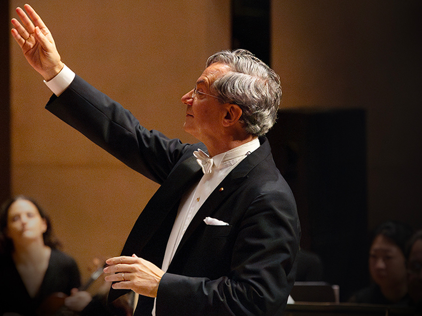 Fabio Luisi conducts Beethoven's Fifth and a Raven Chacon world premiere