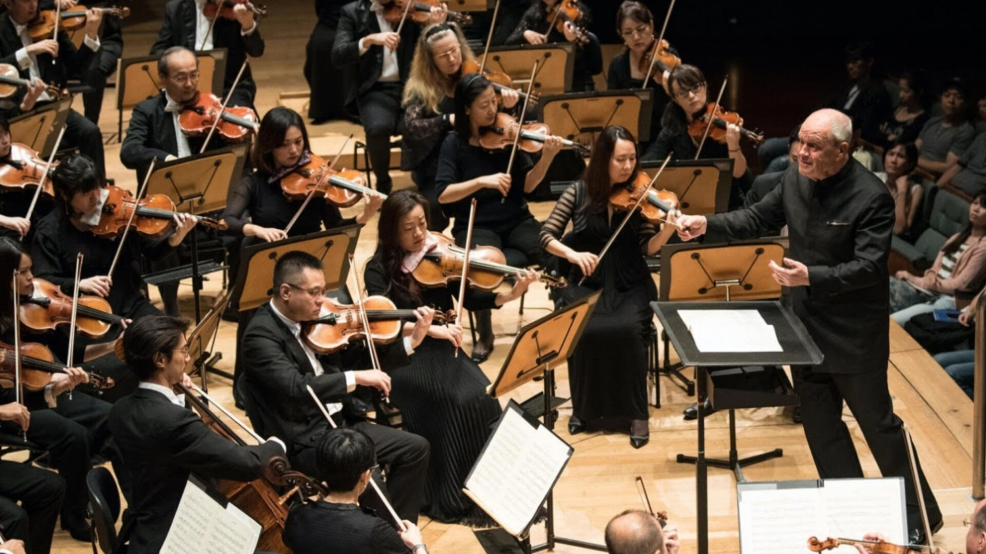 Hans Graf conducts Tchaikovsky and Prokofiev — With Benjamin Schmid