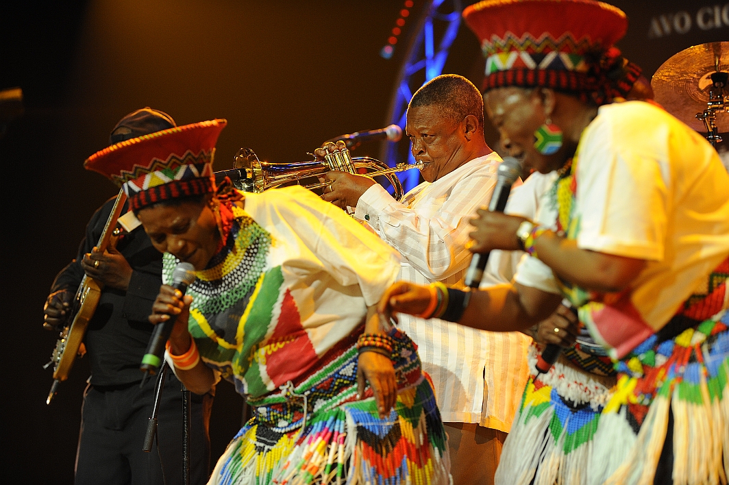 Hugh Masekela & The Mahotella Queens in Basel