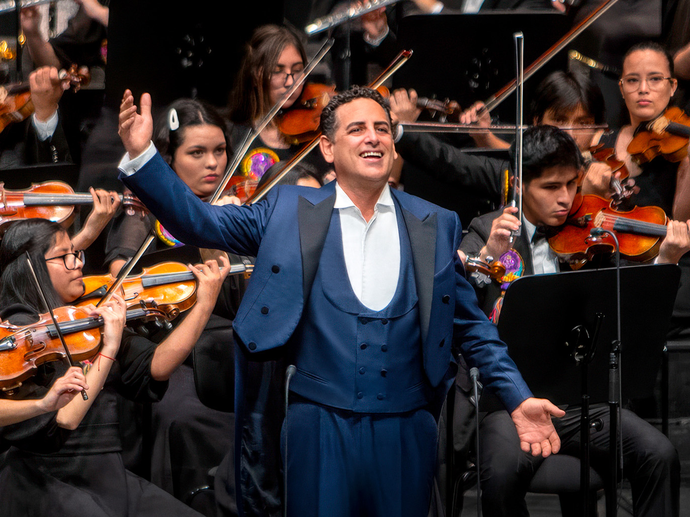 Juan Diego Flórez performs Bellini, Donizetti, Verdi, Gounod, Offenbach ...