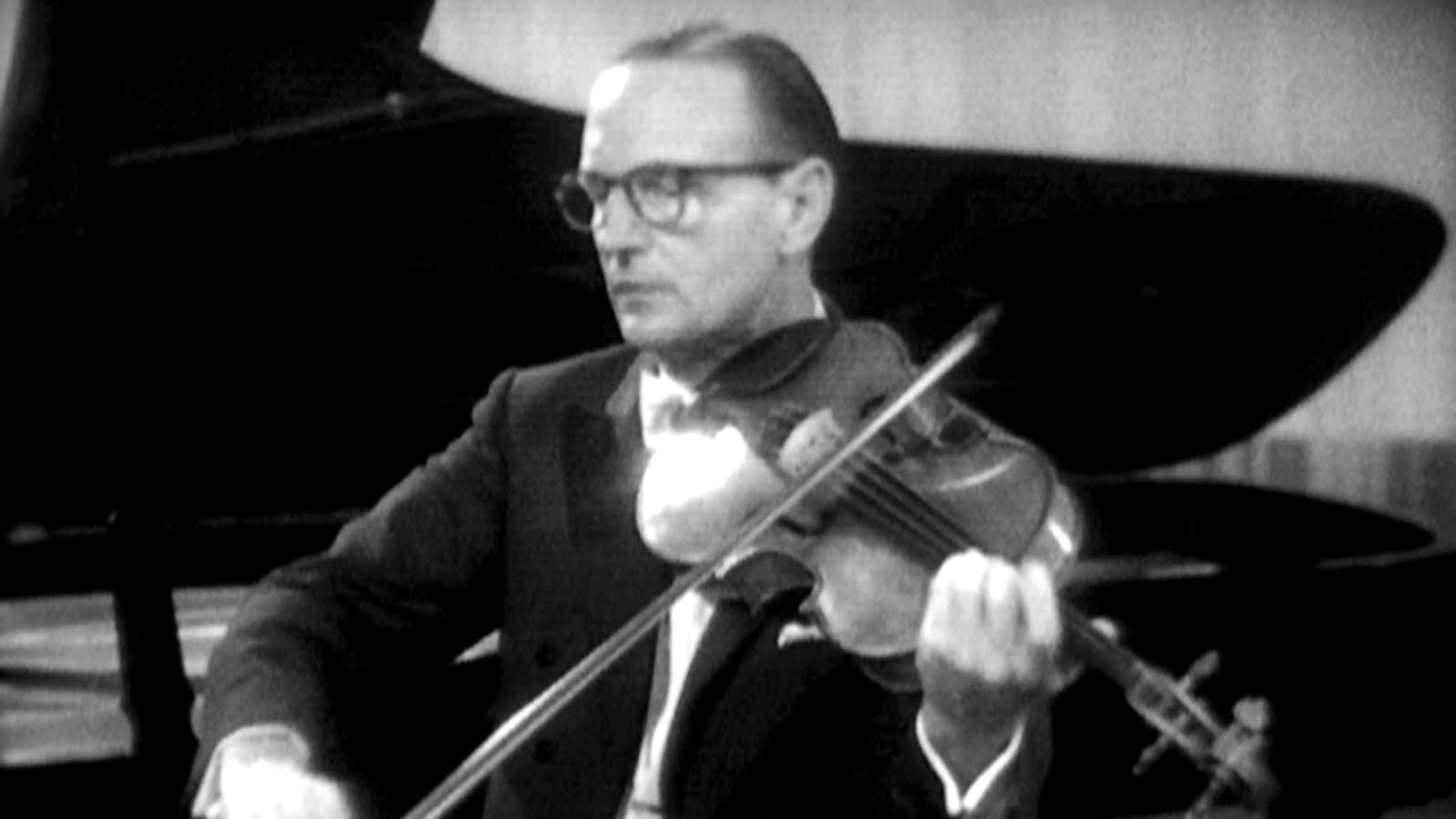 William Primrose plays Beethoven, Gregor Piatigorski premieres Walton ...